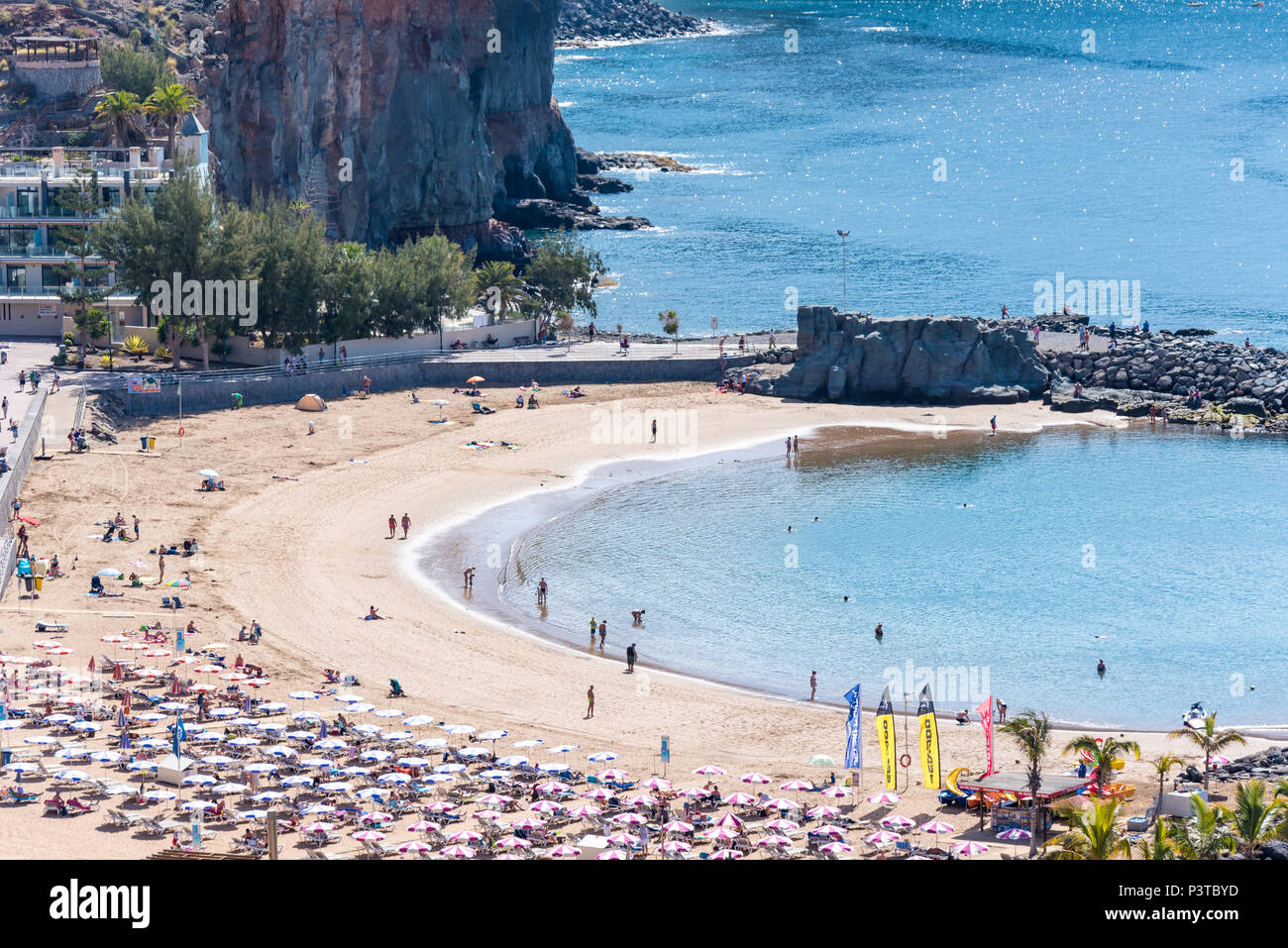 Beach at Puerto Mogan - Playa Mogan Stock Photo - Alamy