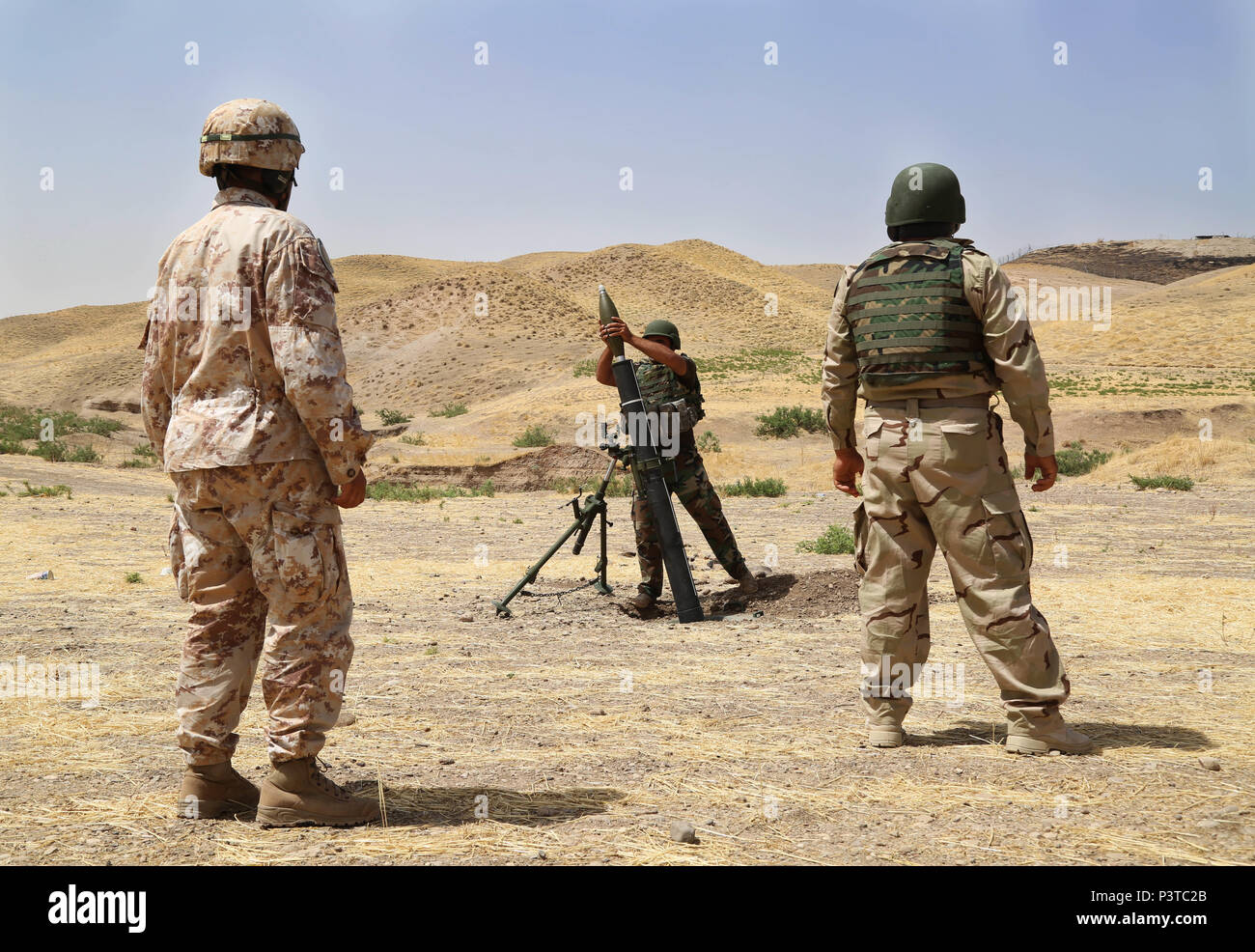 Fire an m120 mortar hi-res stock photography and images - Alamy