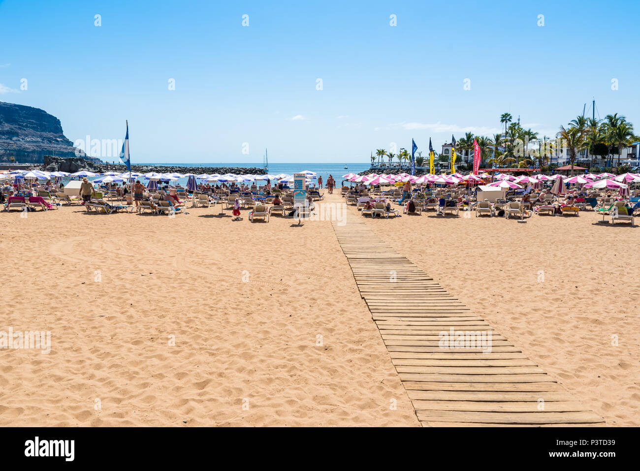 Playa mogan hi-res stock photography and images - Alamy