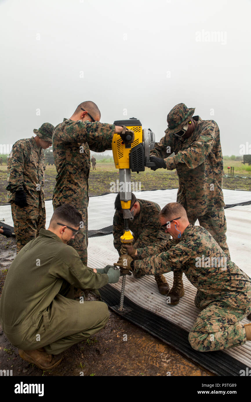 Expeditionary fire rescue Marines with Marine Wing Support Squadron ...