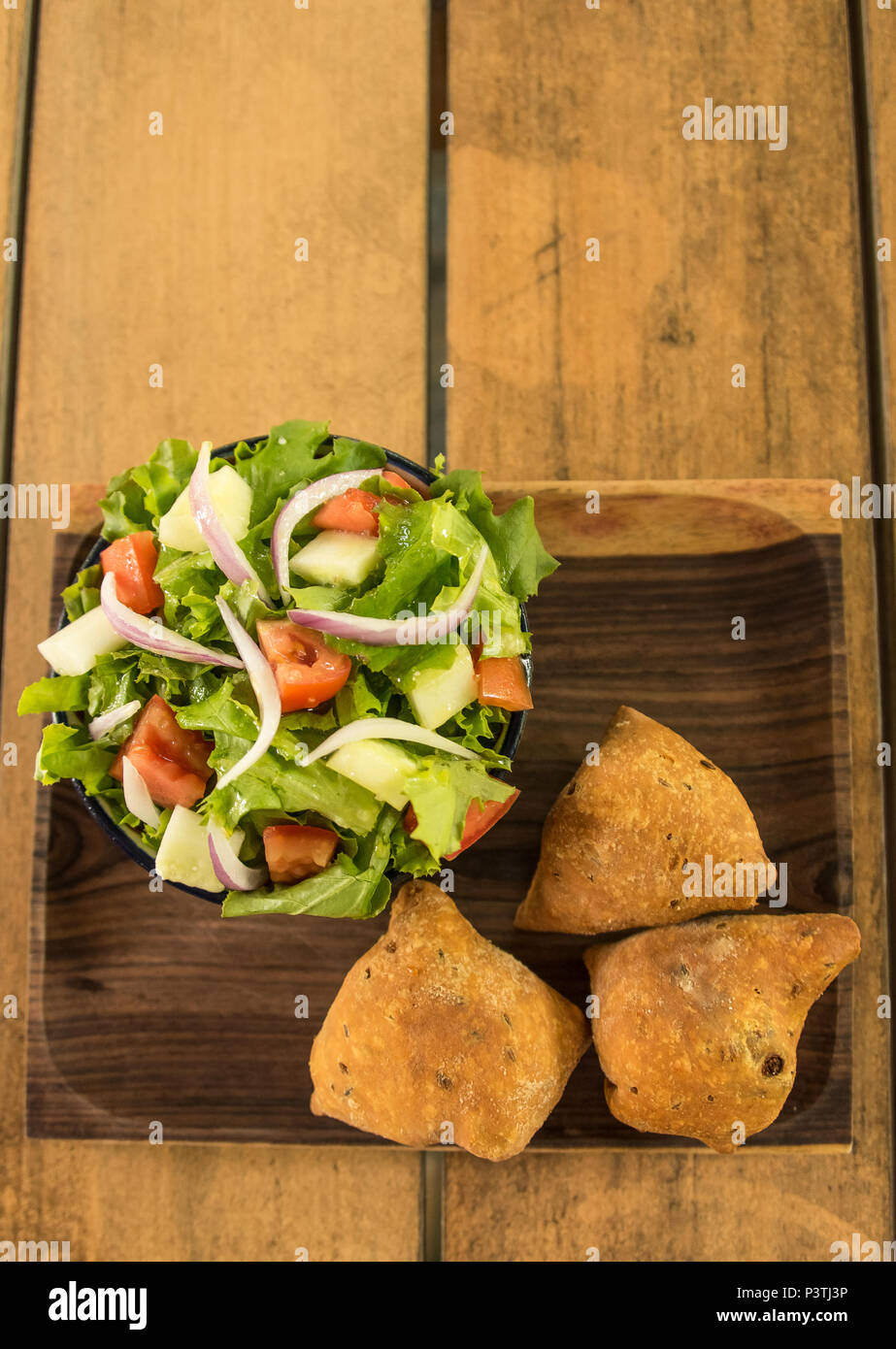 Samosa hi-res stock photography and images - Alamy