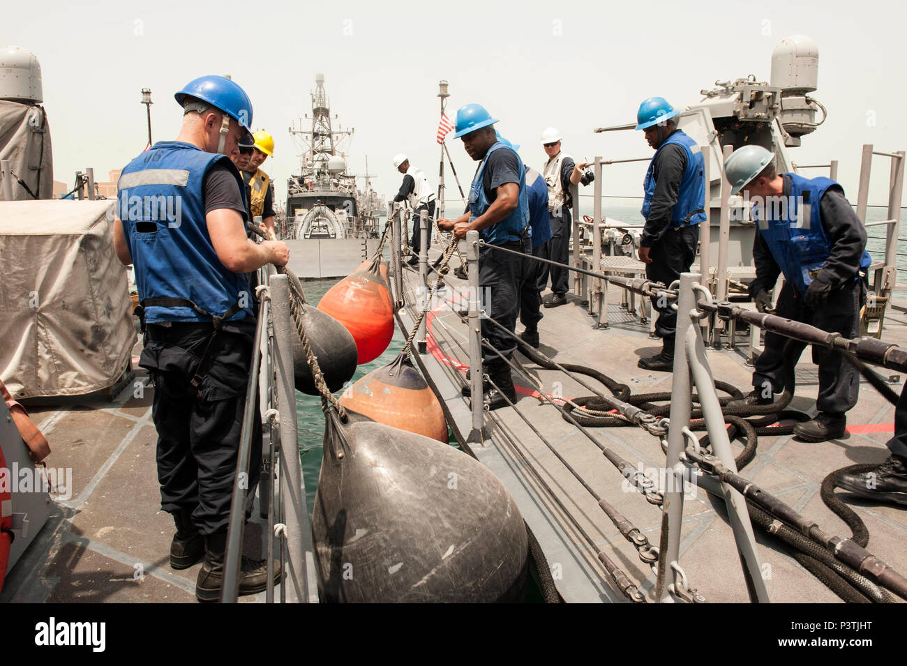 Uss monsoon pc 4 hi-res stock photography and images - Alamy