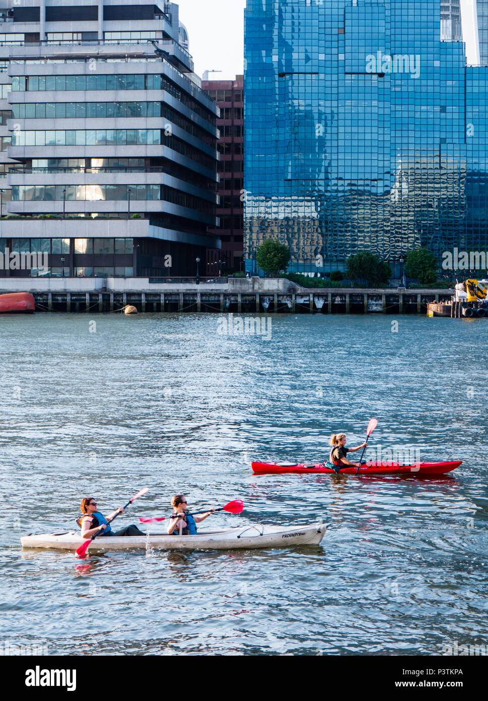 River kayaking hi-res stock photography and images - Alamy