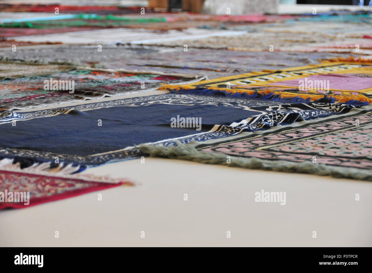 Islamic prayer symbols hi-res stock photography and images - Alamy