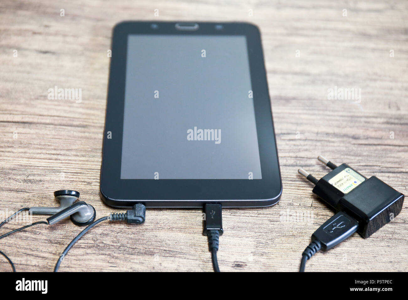 SÃO PAULO, SP - 21.03.2016: TABLET – Tablet com marca descaracterizada ...