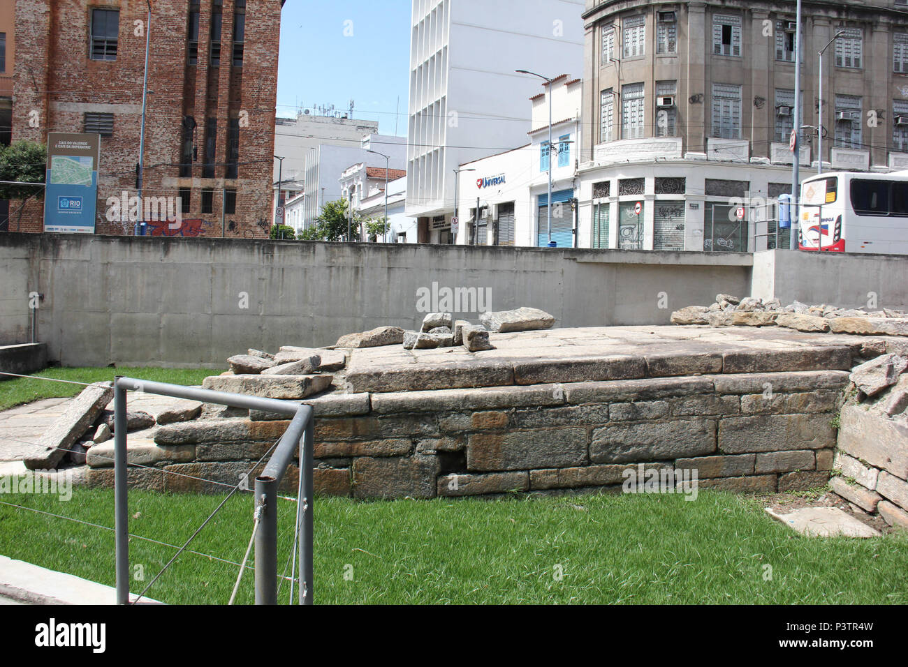 Cais do valongo rio hi-res stock photography and images - Alamy