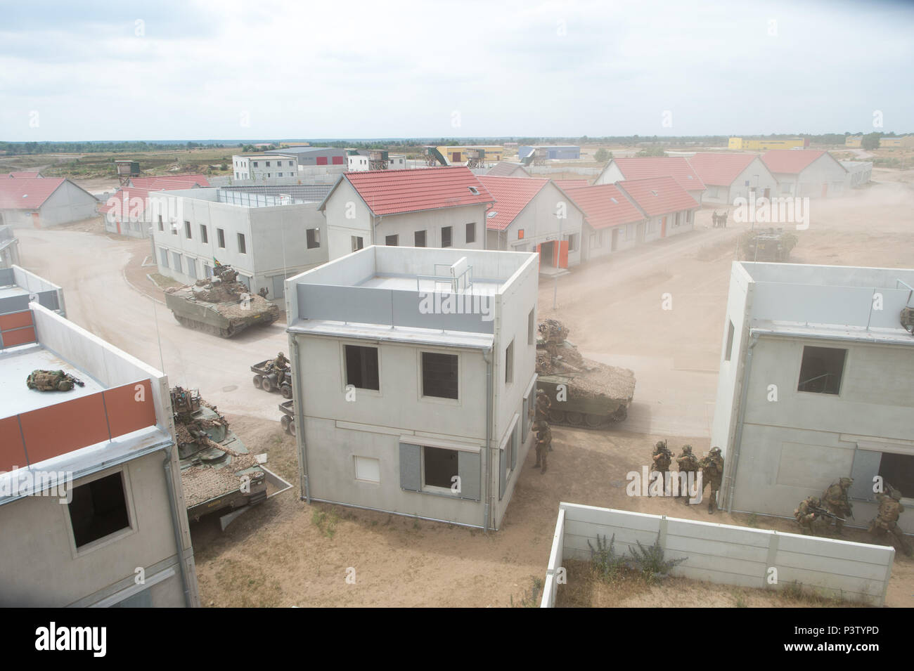 Letzlingen, Germany. 19th June, 2018. Soldiers of the Norwegian ...