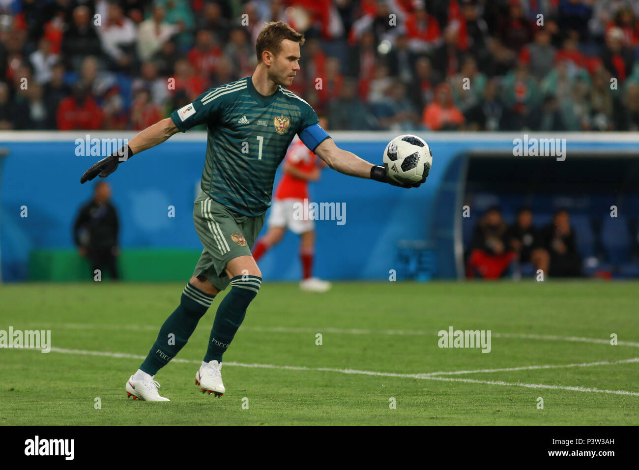 SÃO PETERSBURGO, MO - 19.06.2018: RUSSIA VS EGYPT - Akinfeev during the ...