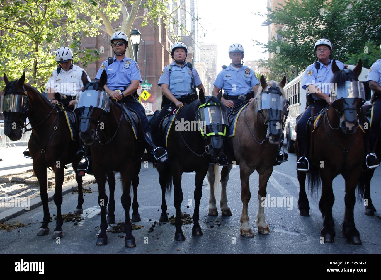 Protesters form human barricade hi-res stock photography and images - Alamy