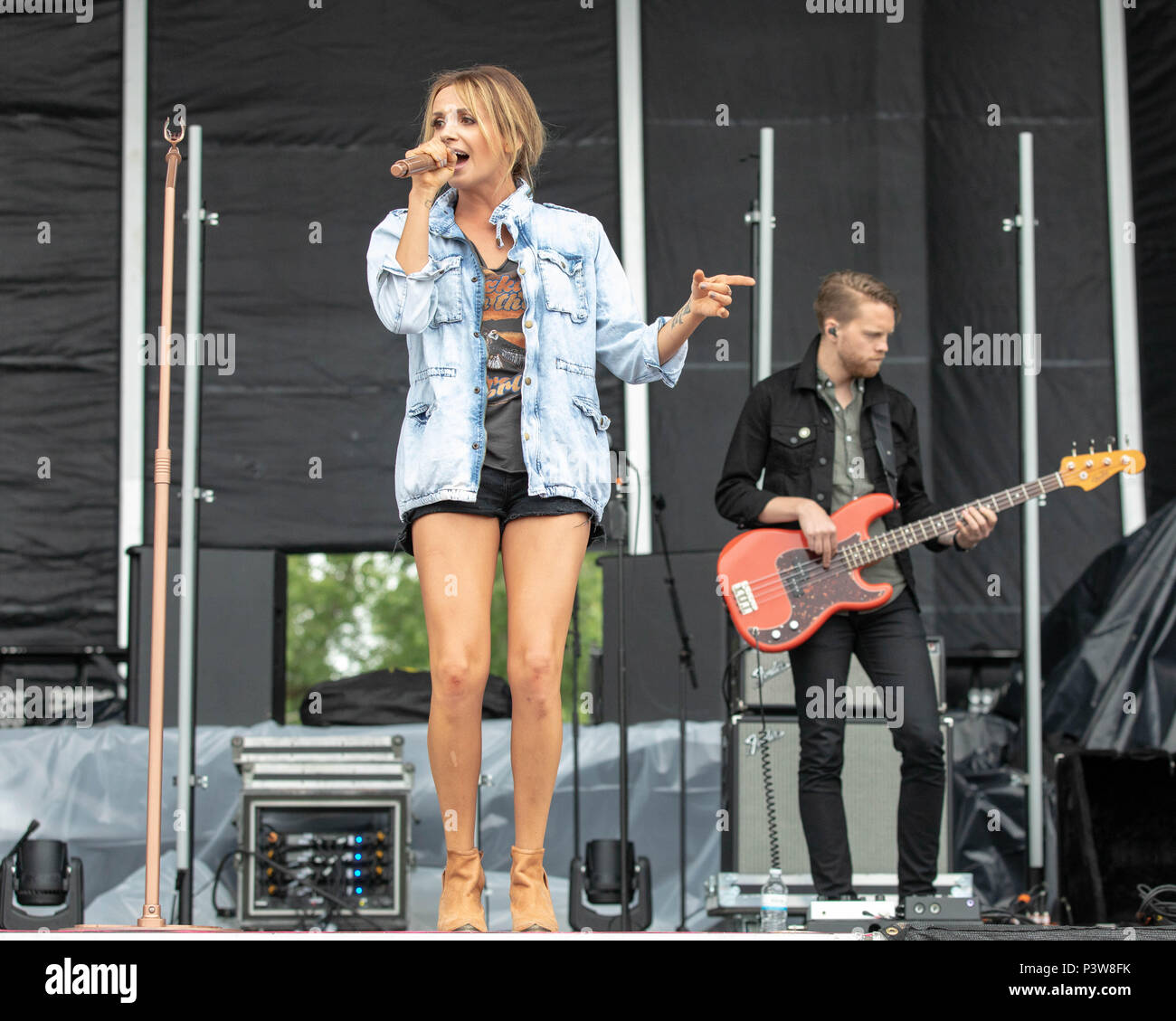 Oshkosh, Wisconsin, USA. 19th June, 2018. Country singer CARLY PEARCE ...