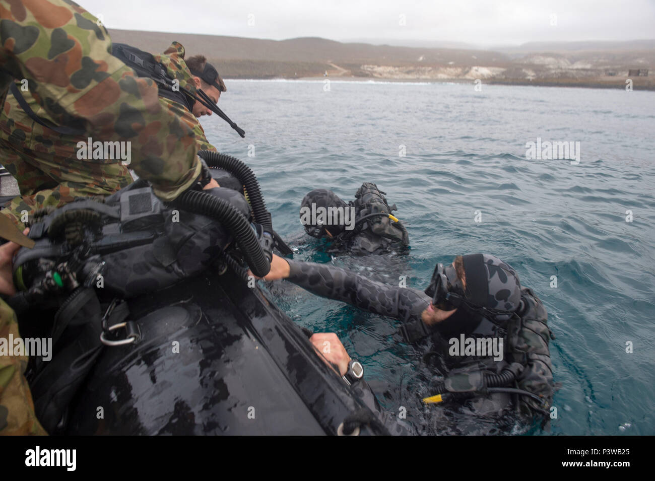Navy dive ops hi-res stock photography and images - Alamy