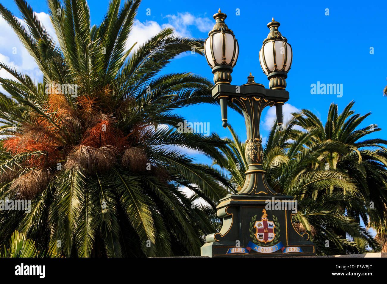 Cast iron lamp post hi-res stock photography and images - Alamy