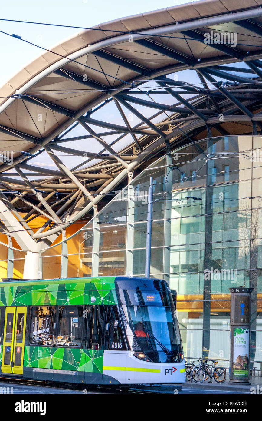 Australia, Docklands, Melbourne, Southern Cross railway station ...