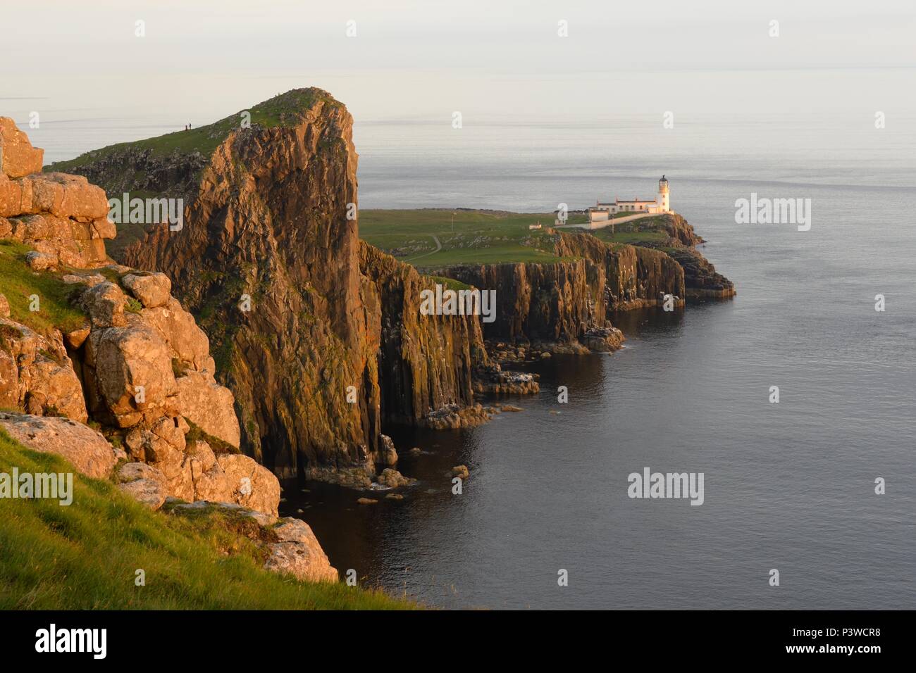 Neist cliff viewpoint hi-res stock photography and images - Alamy