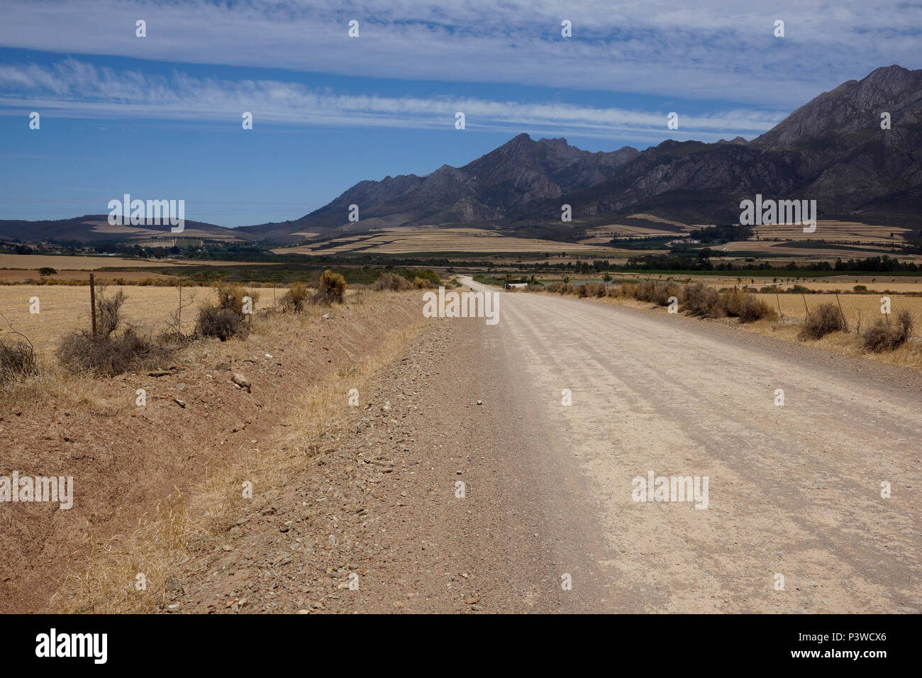 Landscape along scenic drive between Villiersdorp to town of Worcester ...