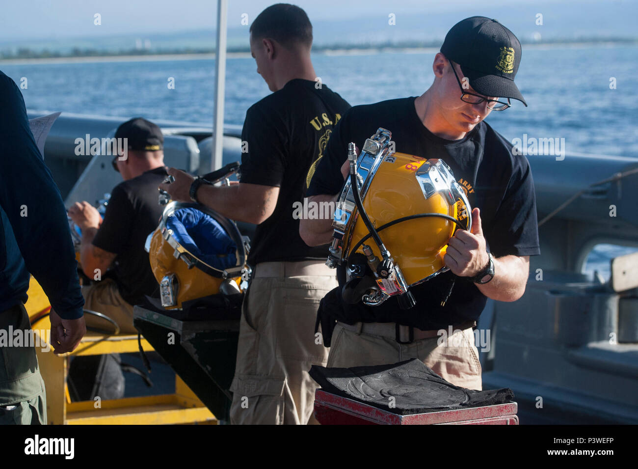 PACIFIC OCEAN (July 31, 2016) U.S. Army Pfc. Timothy Sparks, 7th ...
