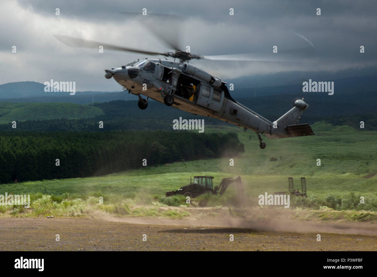 Marine air traffic control mobil team hi-res stock photography and ...