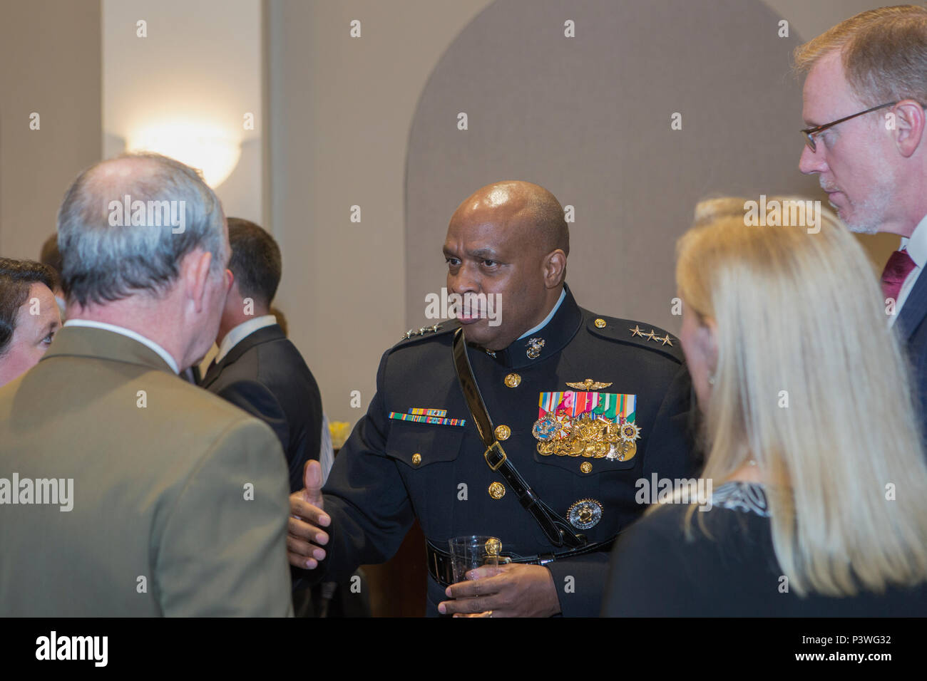 Vincent r stewart hi-res stock photography and images - Alamy