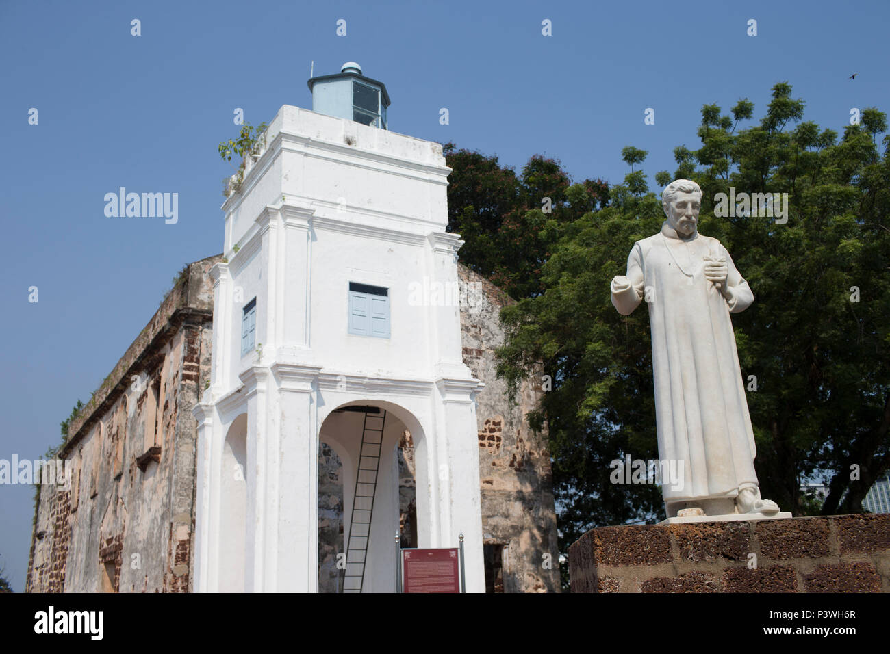 Mainland Chinese and Singaporean tourists visit the historic Malaysian ...