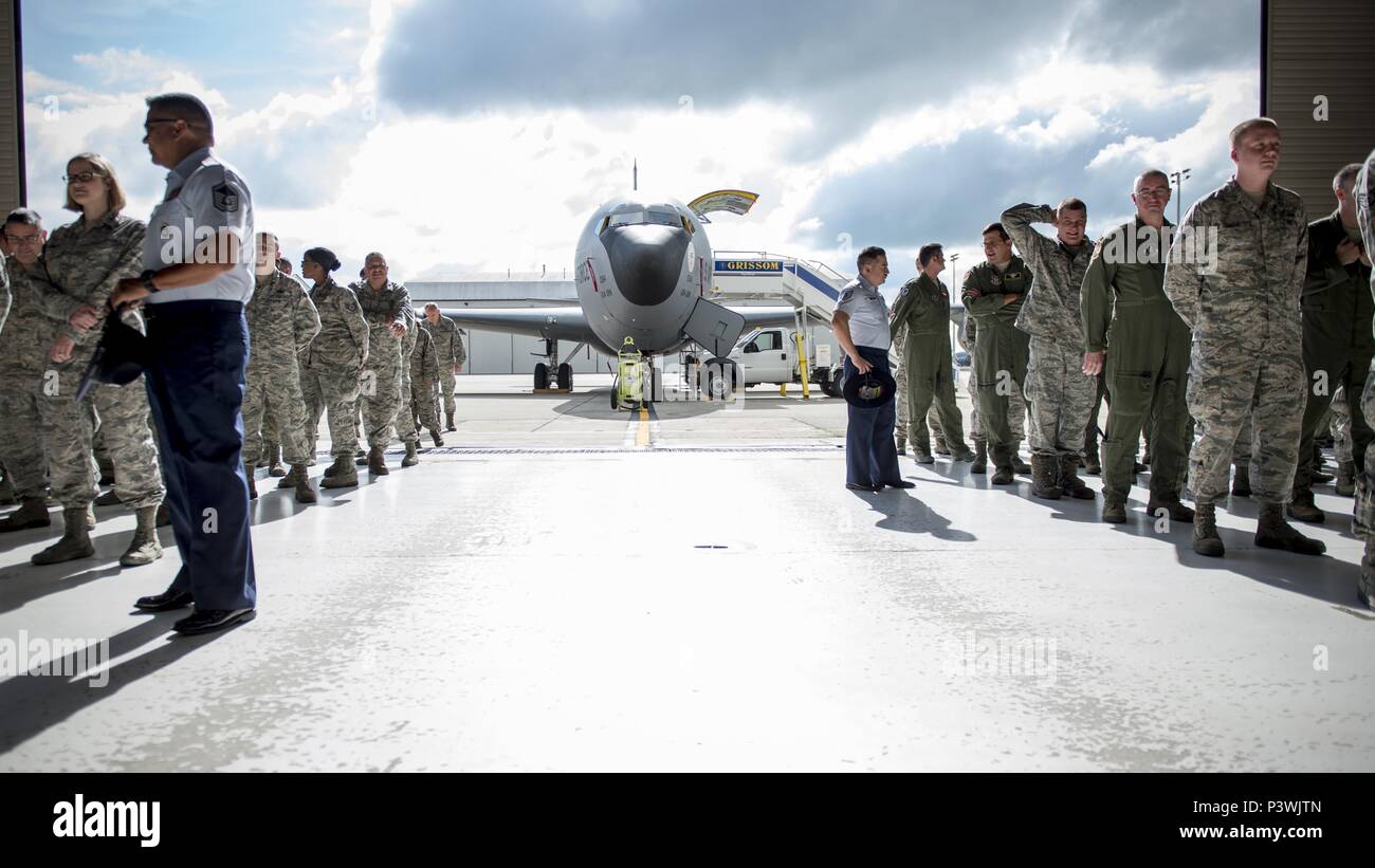 Master Sgt. Carlos Recoder (left) and Tech. Sgt. Jesse Garcia (right ...
