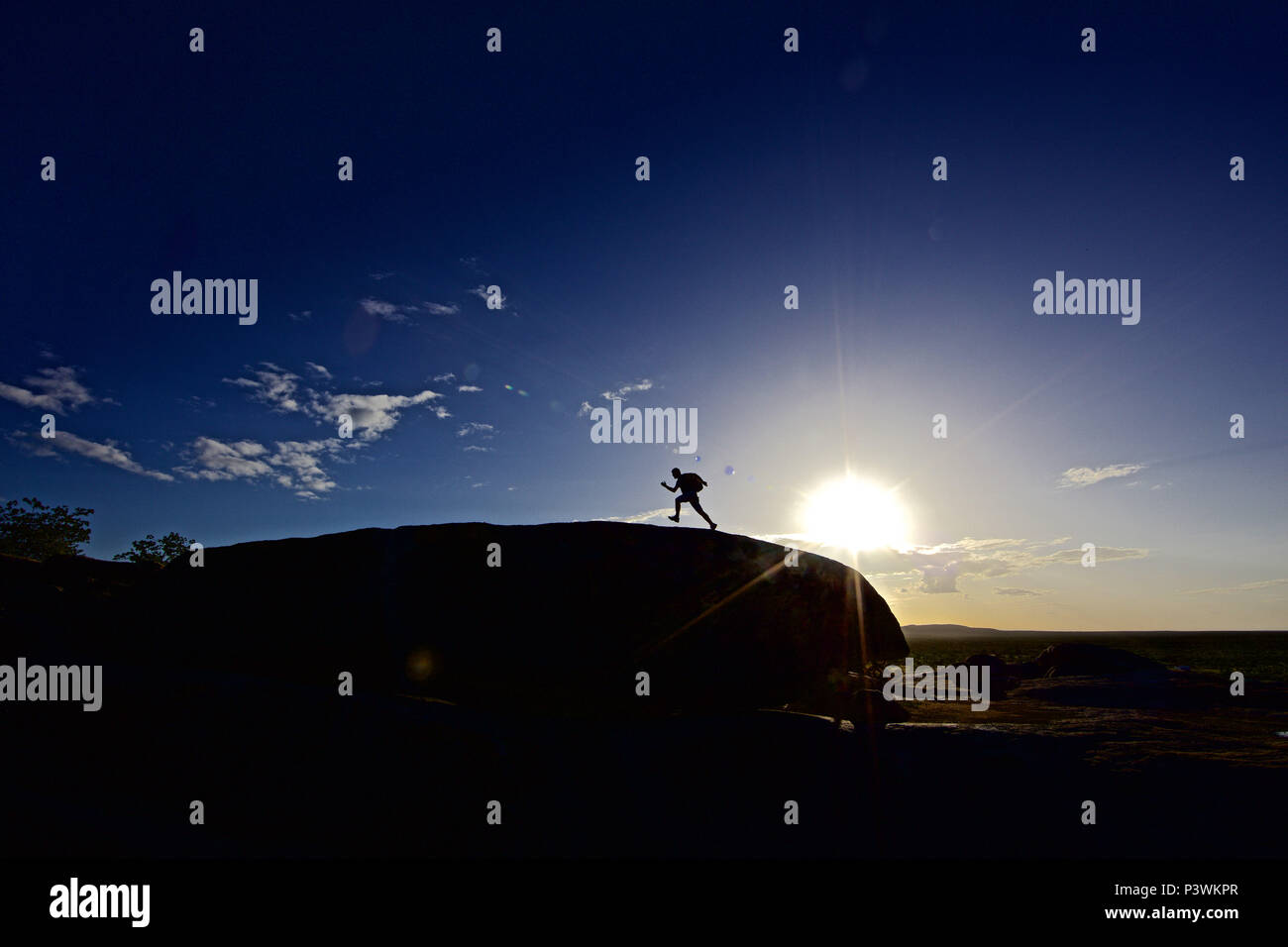 INDEPENDÊNCIA, CE - 21.04.2016: PEDRA LISA - Vista do ponto turístico ...