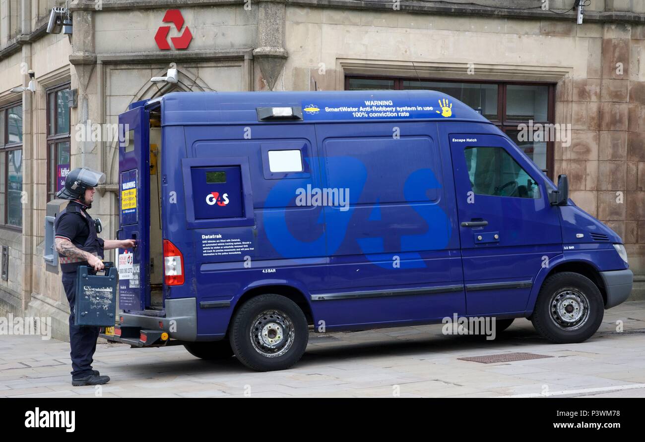 G4s security van guard hi-res stock photography and images - Alamy