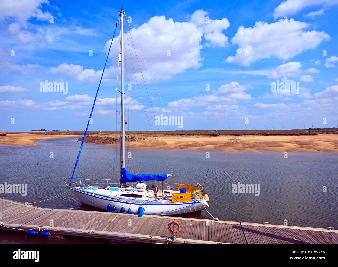 Boats pontoon sea yacht blue hi-res stock photography and images - Alamy