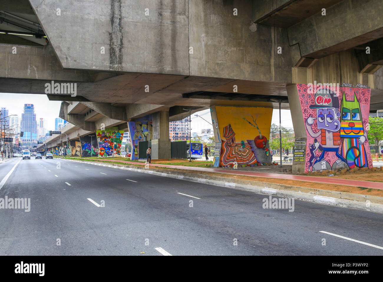 Avenida cruzeiro do sul hi-res stock photography and images - Alamy