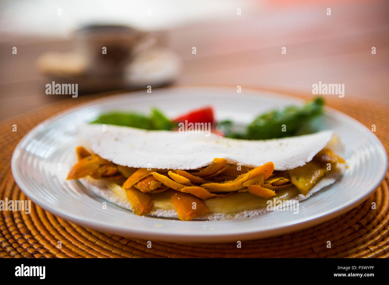 Tapioca com tucumã, comida típica de Manaus, Amazonas Stock Photo - Alamy