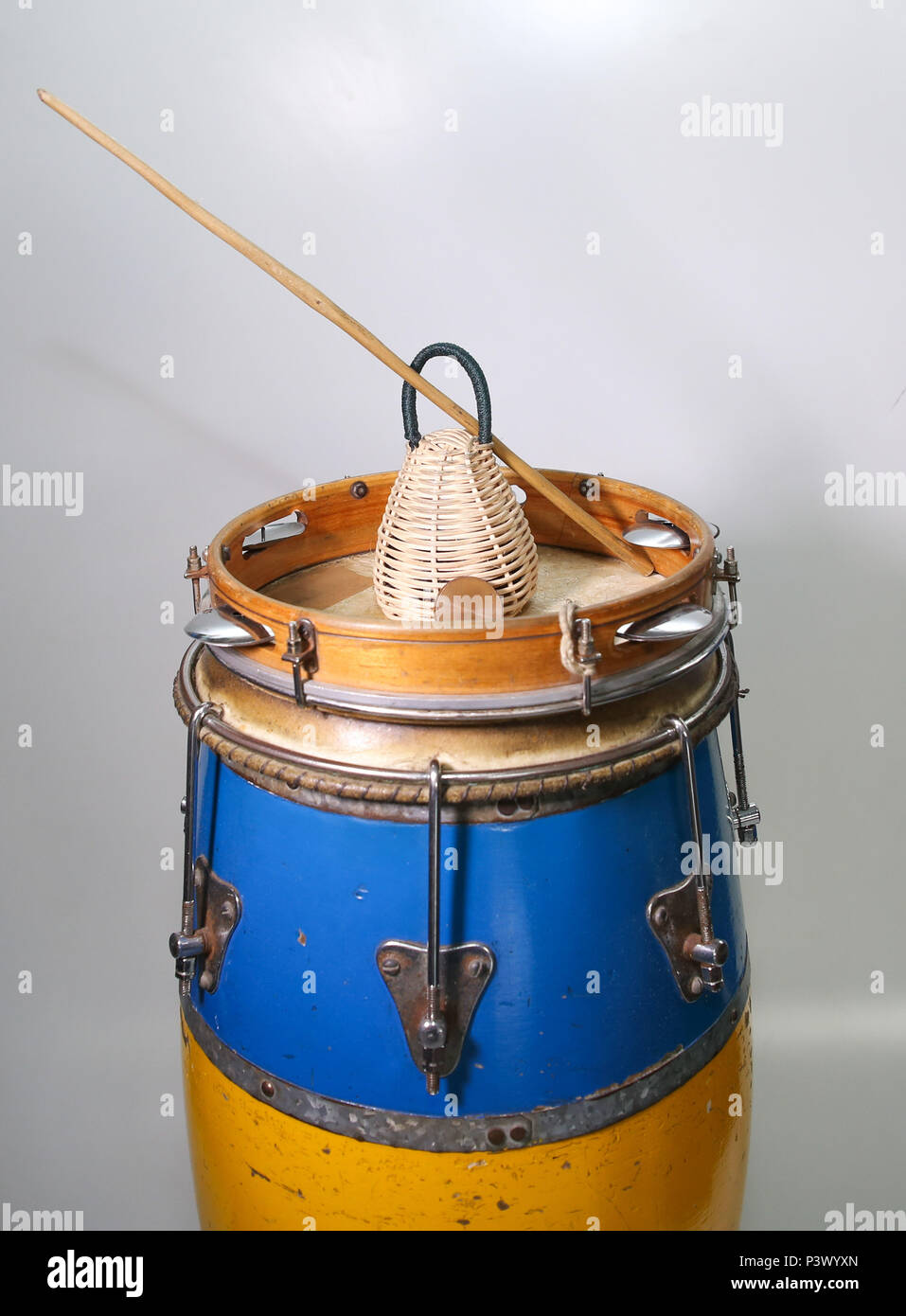 Atabaque hi-res stock photography and images - Alamy