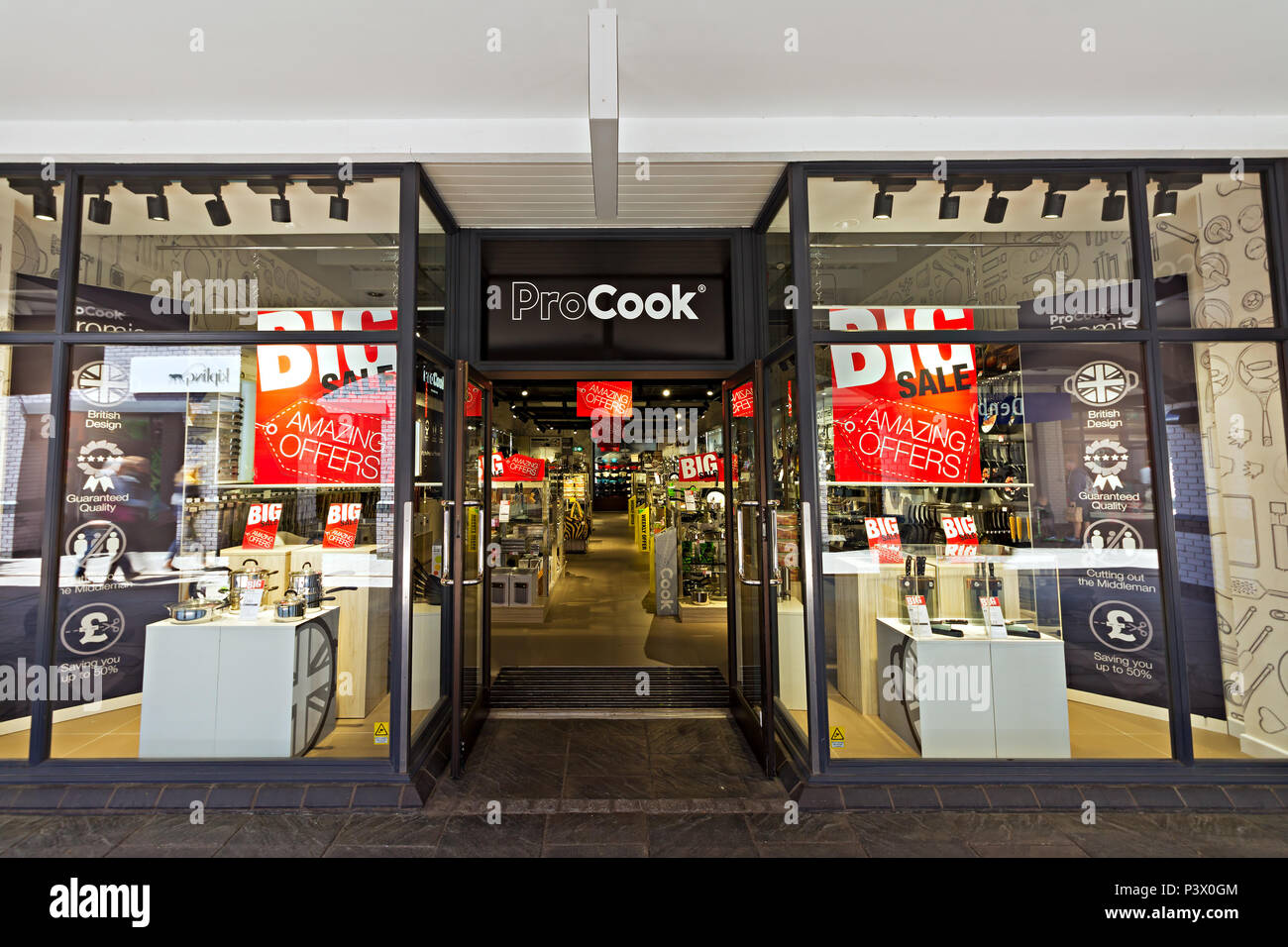 Shop frontage of the Pro Cook store at the Cheshire Oaks Designer ...