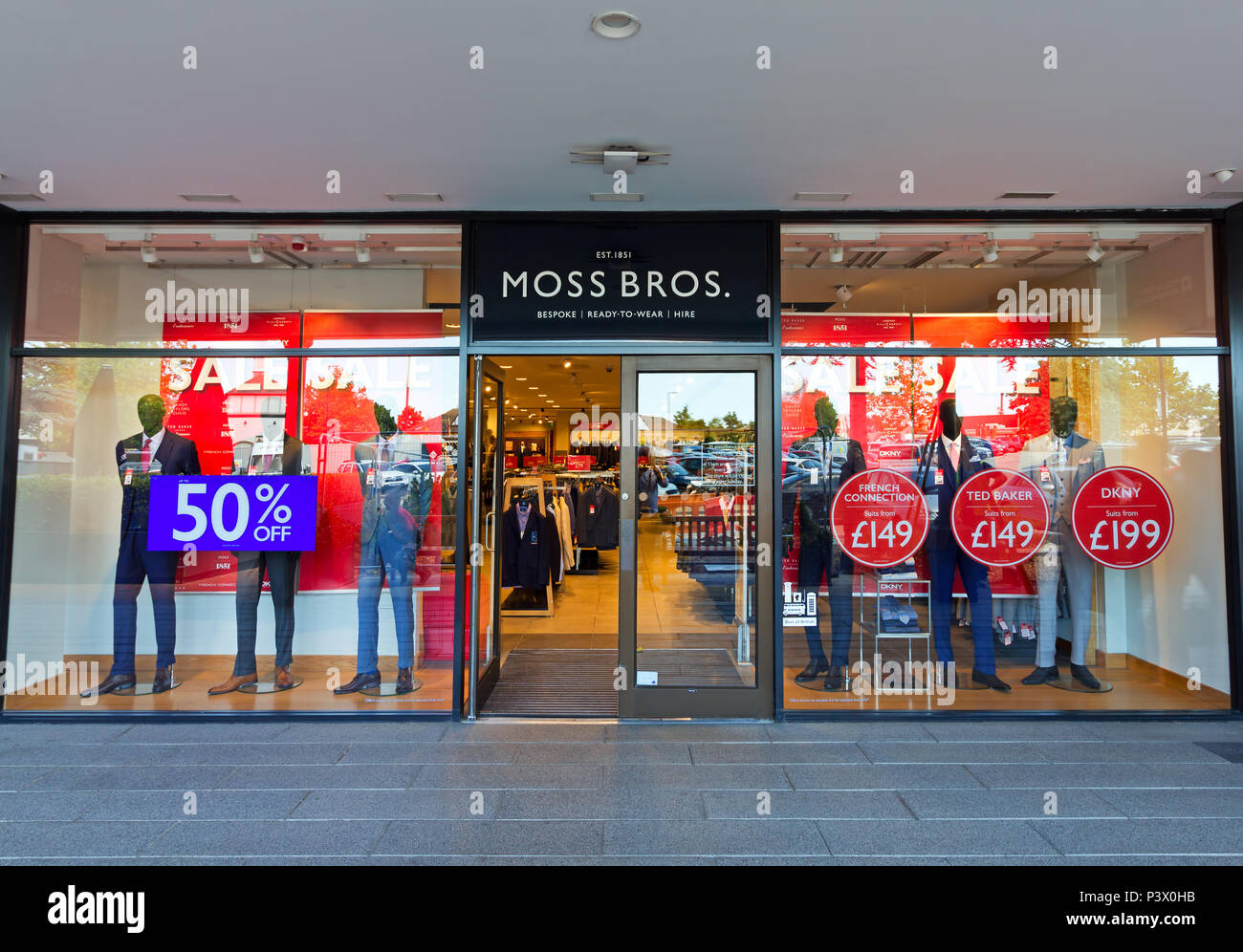 Moss bros suits hi-res stock photography and images - Alamy