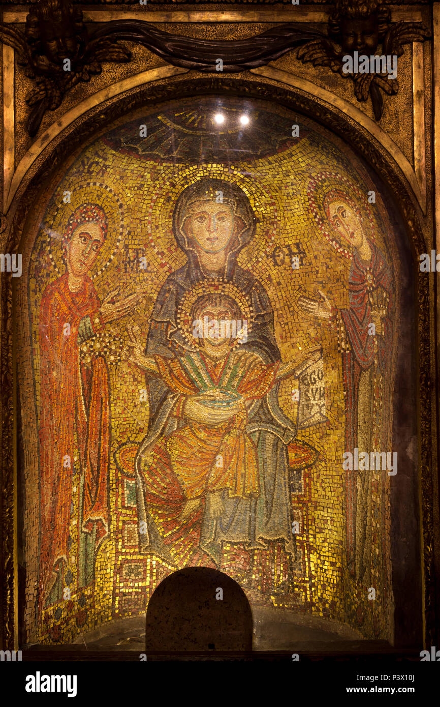 Saint zeno mosaic hi-res stock photography and images - Alamy