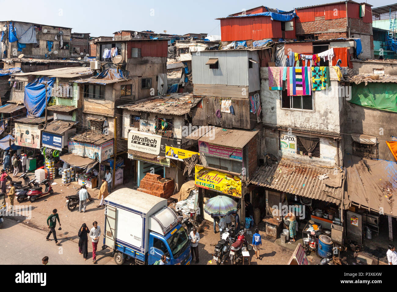 Bandra slums hi-res stock photography and images - Alamy