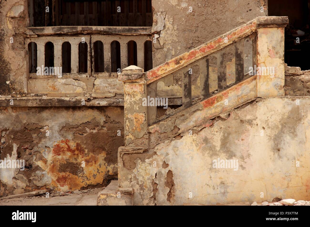Colonial architecture senegal hi-res stock photography and images - Alamy
