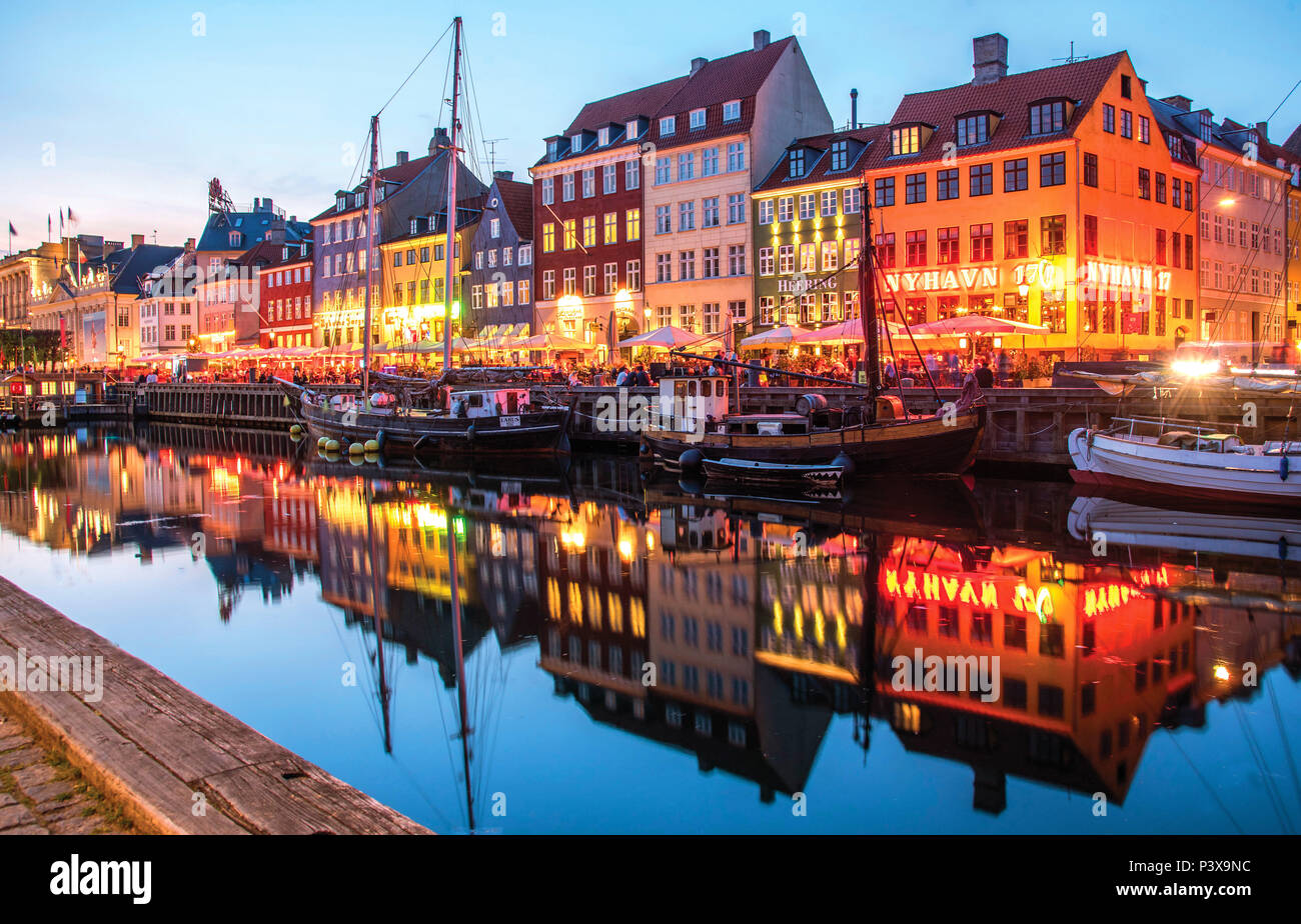 Nyhavn, Copenhagen, Denmark at dusk Stock Photo - Alamy