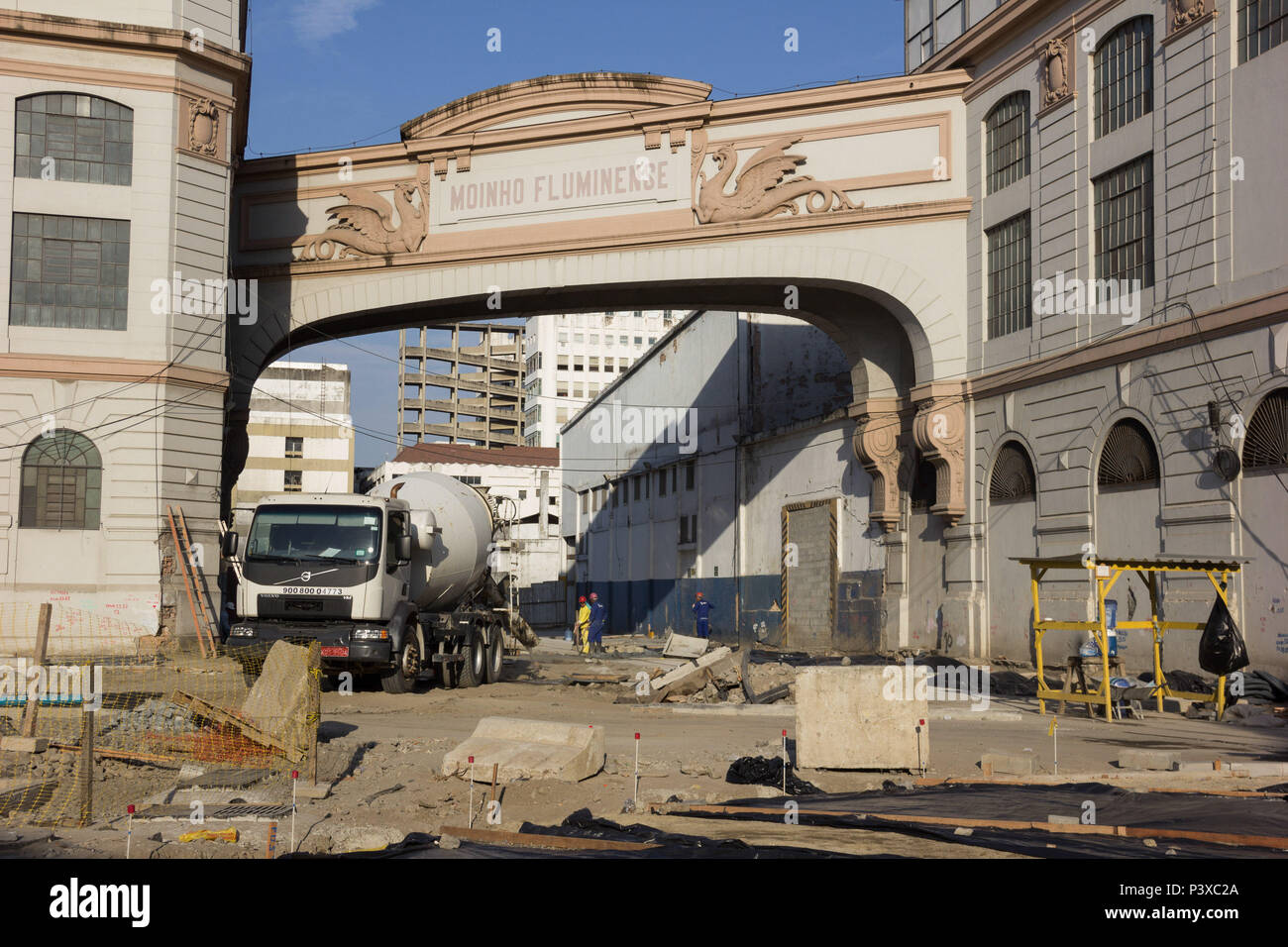 Vista do entorno do Moinho Fluminense, na região portuária da cidade do ...