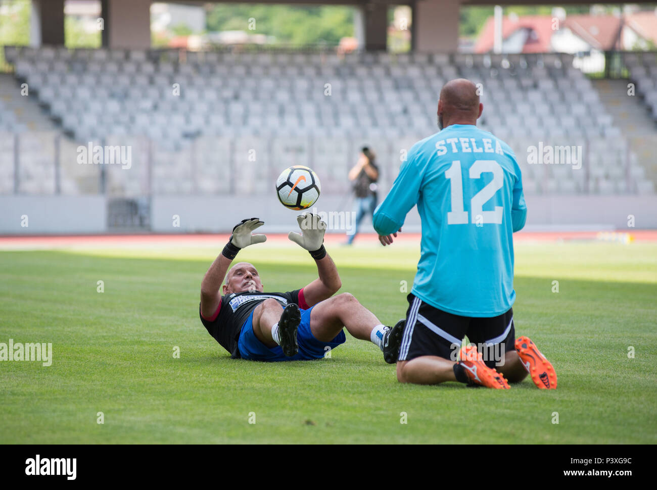Romanian soccer team hi-res stock photography and images - Alamy