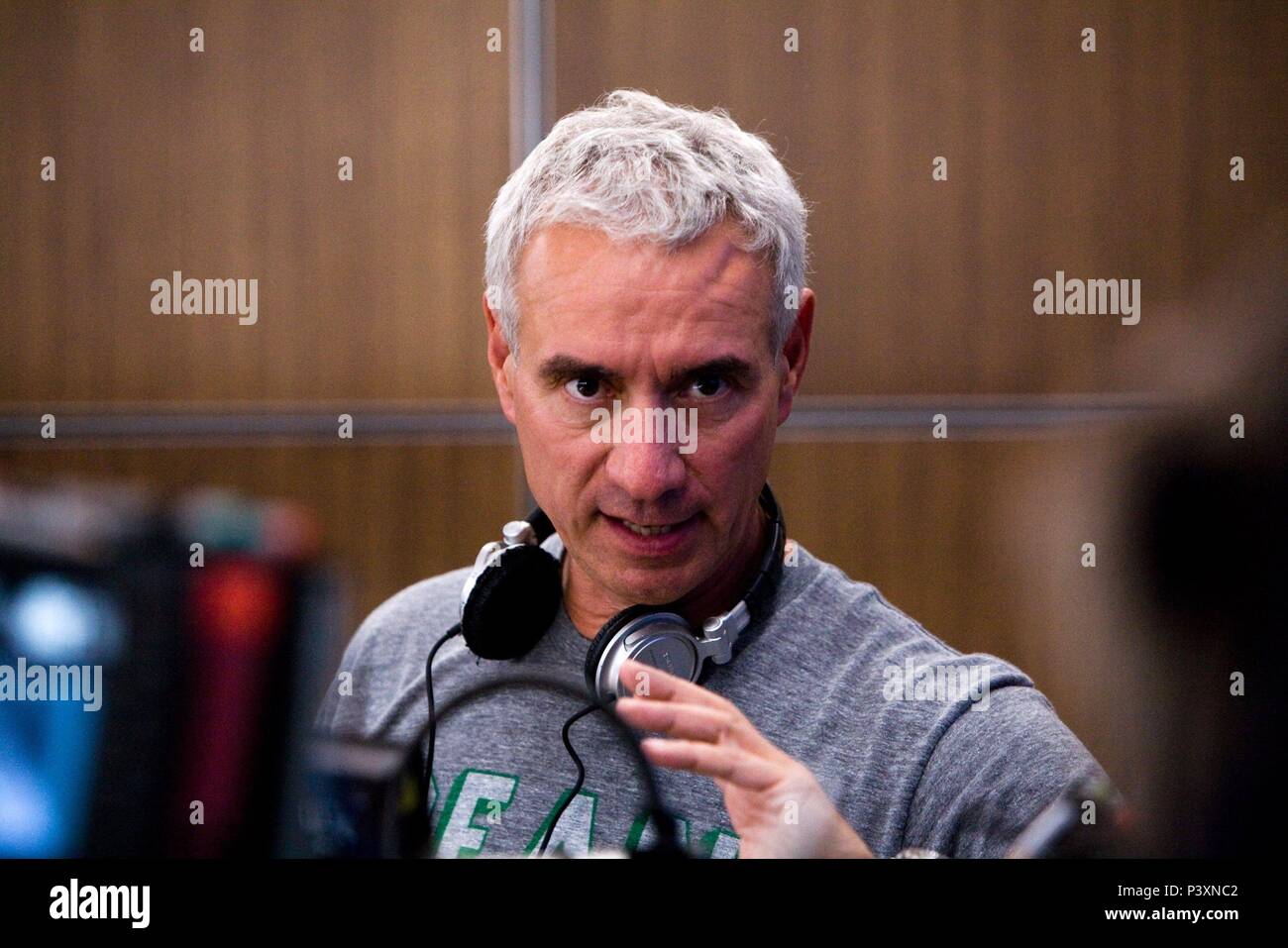 Roland emmerich director on set hi-res stock photography and images - Alamy