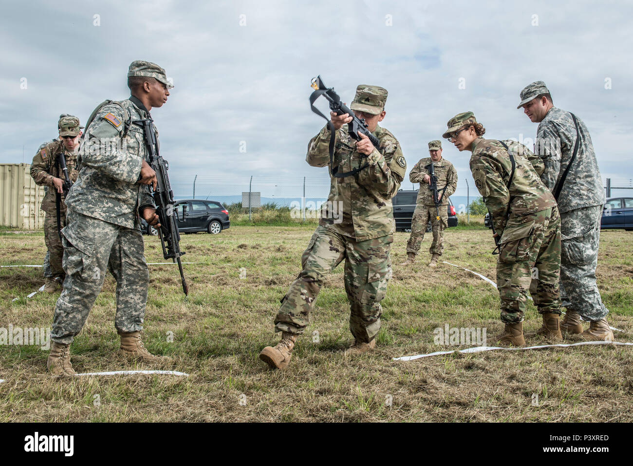 U.S. Soldiers from A Company, 2nd Military Intelligence Battalion ...