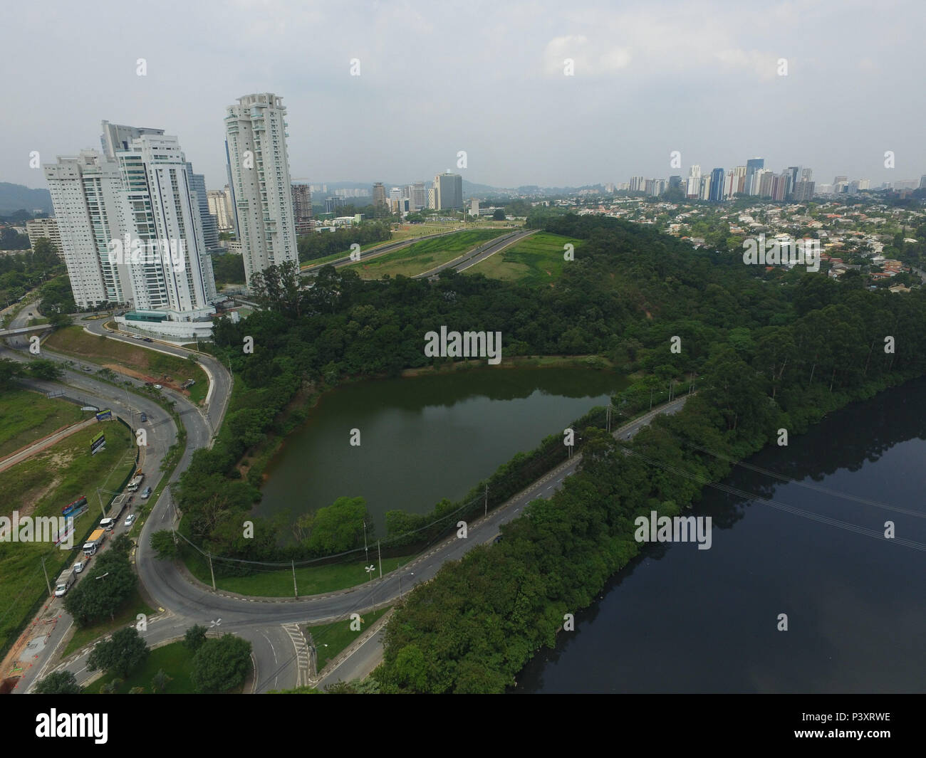 Foto aérea do Parque Ecológico de Barueri Stock Photo - Alamy