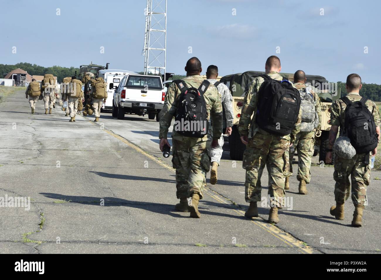 302nd maneuver enhancement brigade hi-res stock photography and images ...