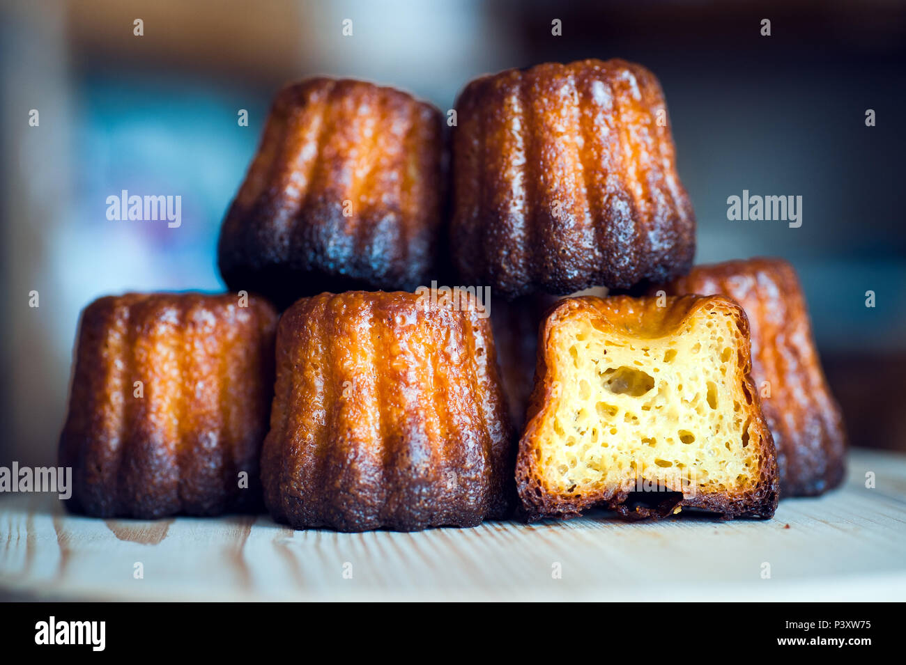 canneles de bordeaux Stock Photo - Alamy