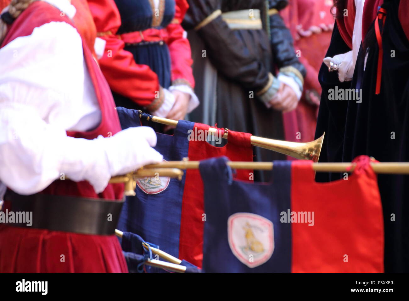 Medieval costume siena hi-res stock photography and images - Alamy