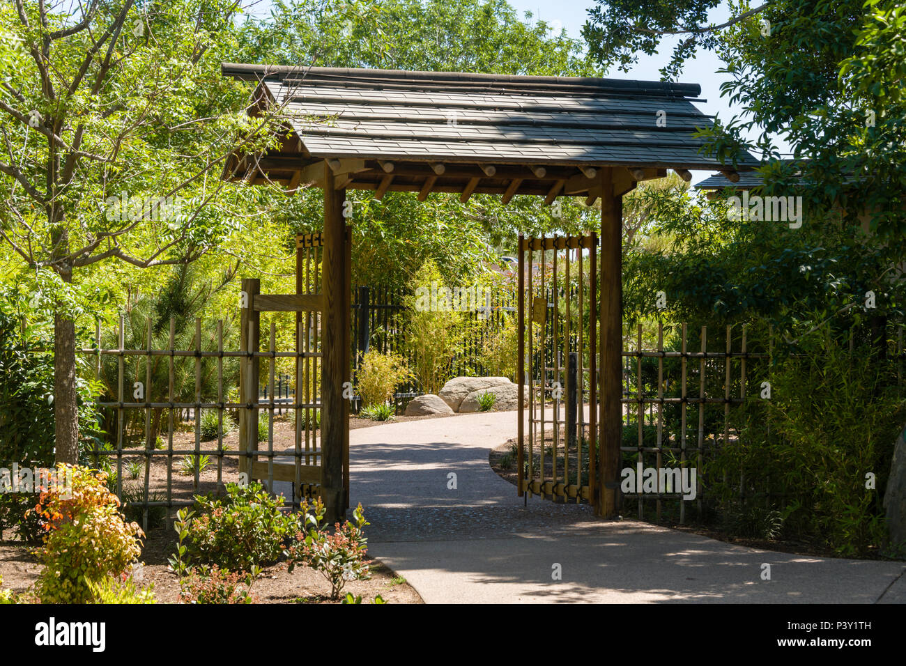 Japanese Friendship Garden Gate Stock Photo - Alamy