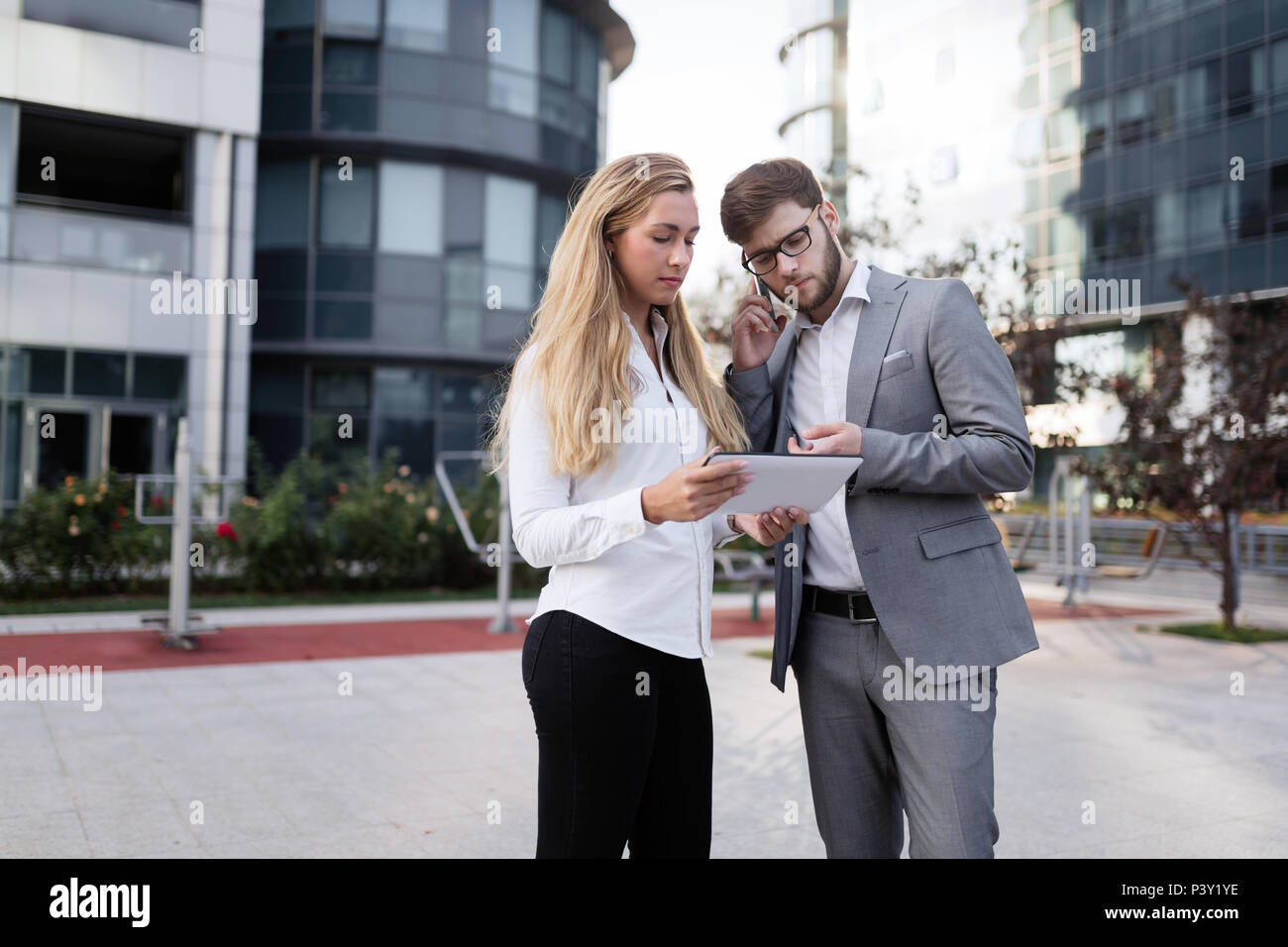 Business people commuting hi-res stock photography and images - Alamy