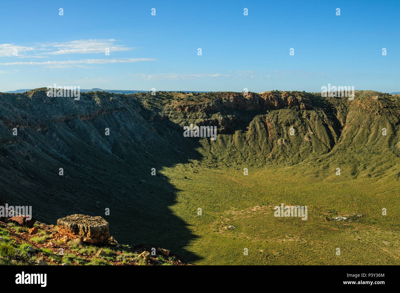 Looking down into Arizona's Meteor Crater along the southern rim Stock ...