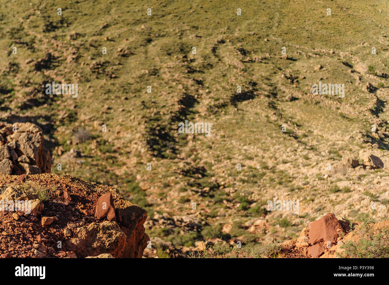 Looking down into Arizona's Meteor Crater along the southern rim Stock ...