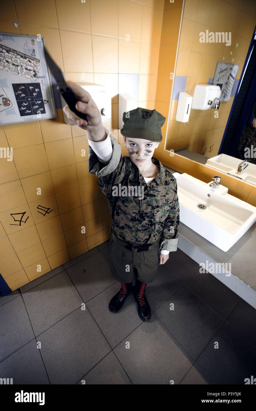 Original Film Title: DE MAYOR QUIERO SER SOLDADO. English Title: I WANT ...