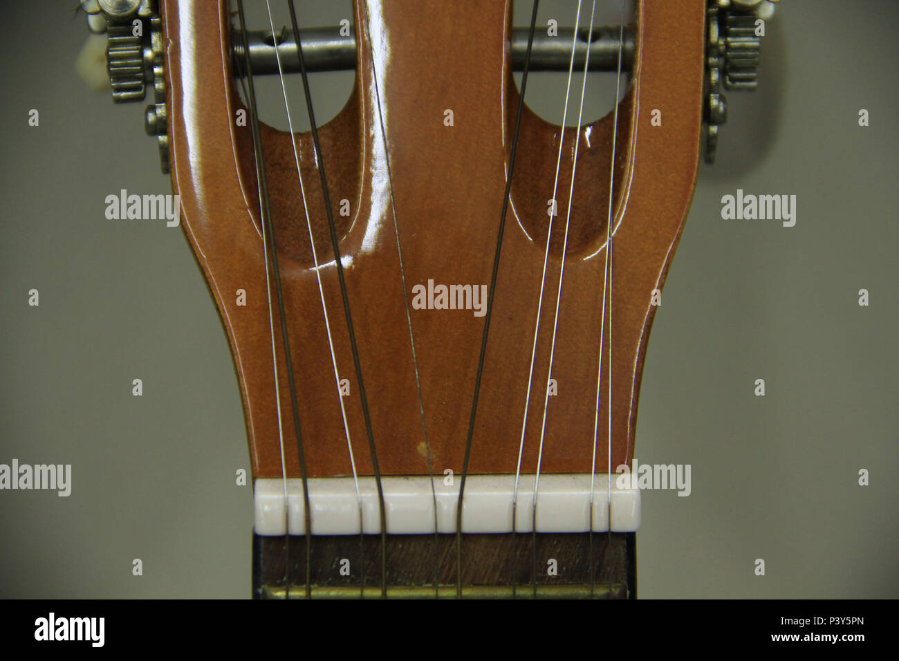 Instrumento viola caipira Stock Photo - Alamy